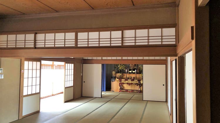 【最大30名】テーマパークのような歴史あるお寺スペース「釈迦殿(全三間)」!ヨガ、瞑想、マインドフルネスにおすすめ!の写真1