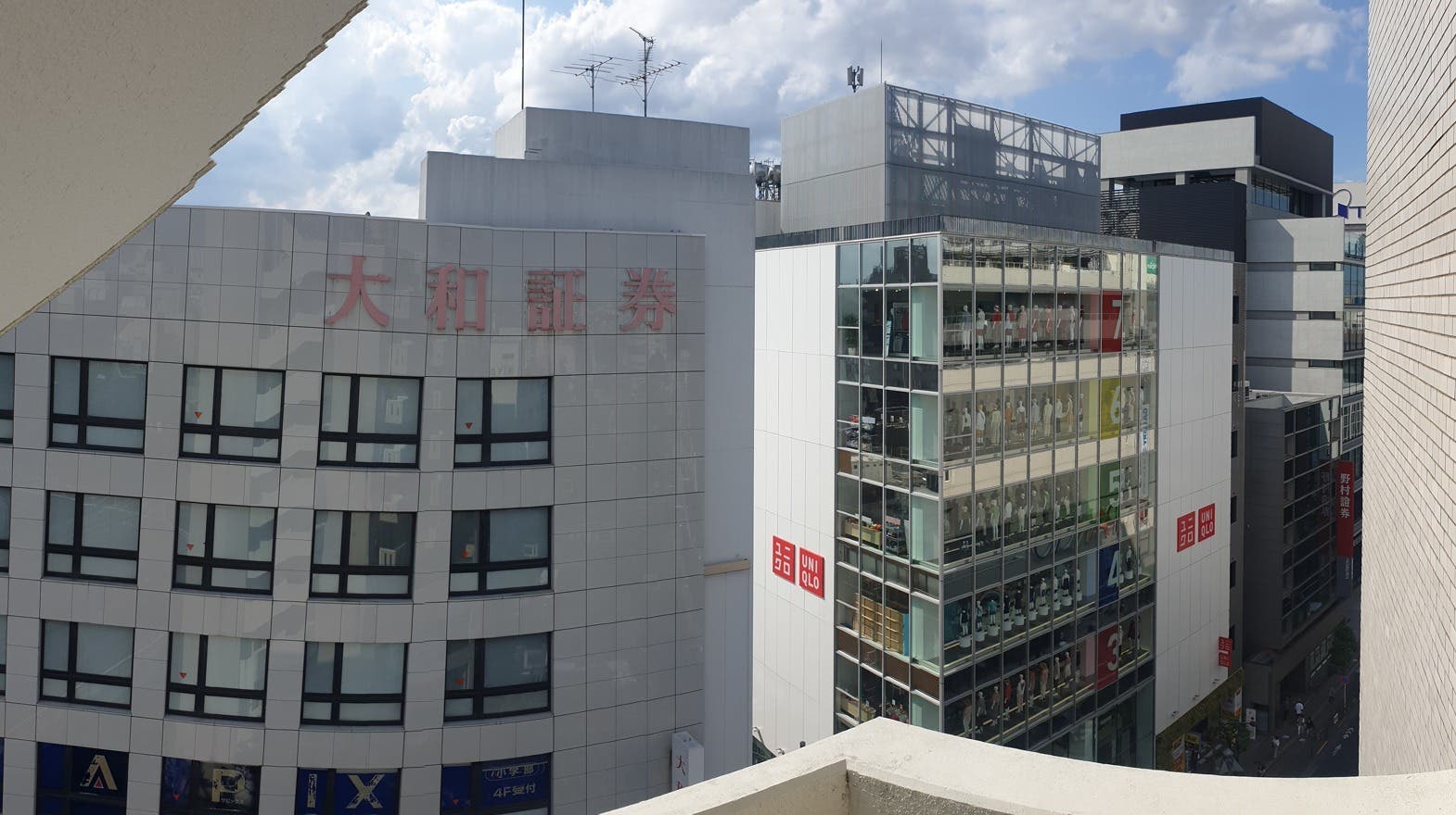 【吉祥寺駅 1分✨パルコ目の前】明るく綺麗😆疲れない椅子/4K 大画面/光有･無線/スッキリした部屋/24時可19の写真7