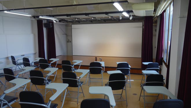 【JR野崎駅徒歩3分】スタジオ舞台でコスプレ!どうして舞台で撮らない?教室の次はこれだ!の写真2