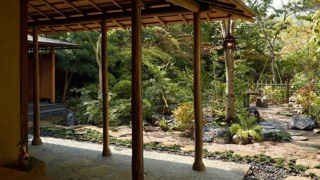 撮影限定 明治時代の雰囲気をそのまま残した和庭園が見えるこだわりの空間 狩鞍庵の写真4