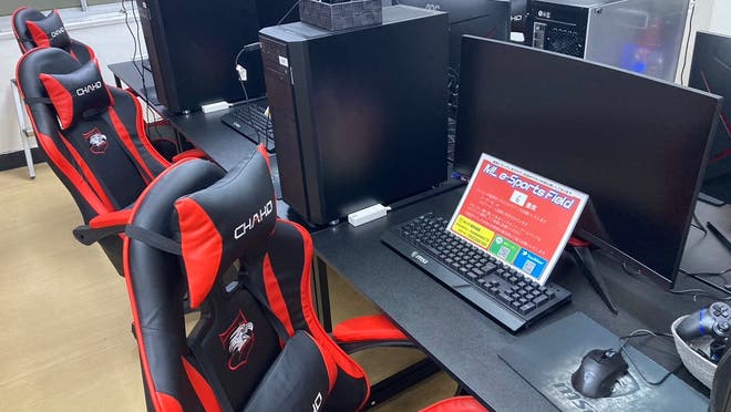 JR錦糸町駅から徒歩3分、24時間いつでも使える、ネットカフェ併設のesports施設の写真2