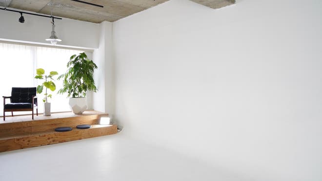 『白ホリ×自然光』が人気の撮影スタジオ 御予約受付中!!の写真2