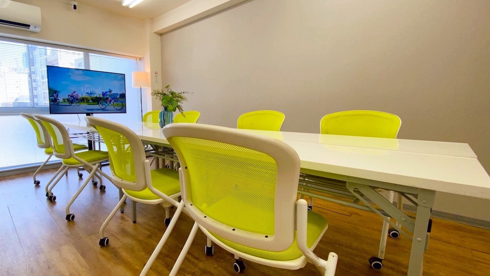 🎊超好立地🎊｜恵比寿2分❗｜👞土足OK｜高速WiFi⚡｜50型地デジTV｜プロジェクター｜会議・デスクワーク専用🉐プランの写真1