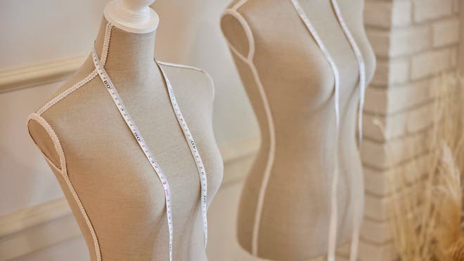 【メレンゲクッキー】アーチ壁とアンティークドア、猫足バスタブがある、おとなカワイイ撮影スタジオの写真12