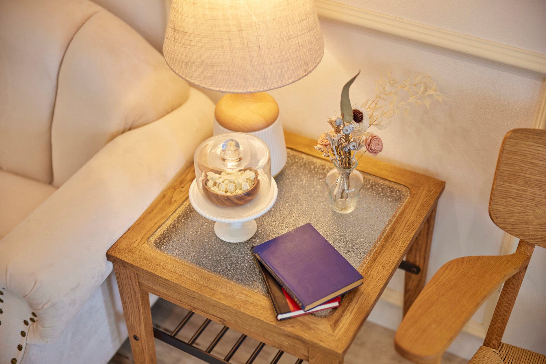 【メレンゲクッキー】アーチ壁とアンティークドア、猫足バスタブがある、おとなカワイイ撮影スタジオの写真15