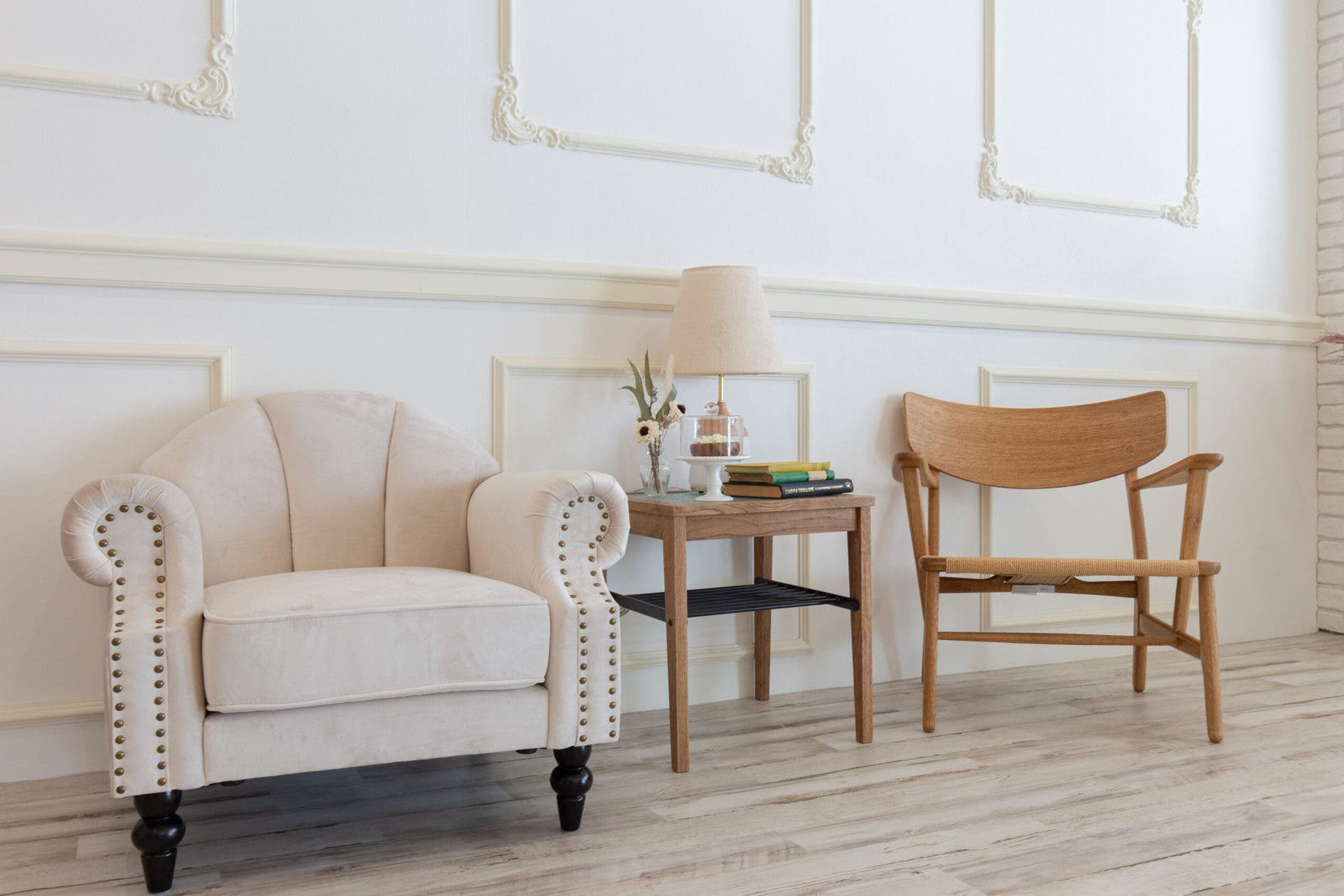 【メレンゲクッキー】アーチ壁とアンティークドア、猫足バスタブがある、おとなカワイイ撮影スタジオの写真5