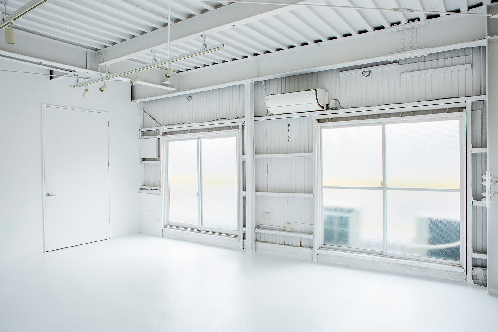 【白金高輪駅　徒歩8分】シロホリ撮影📷ロケ収録・YouTube・商用撮影🎥人物、モデル撮影◎物撮り・商品撮影🌟屋上利用可✨の写真8