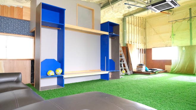 (2F)無料Wi-Fi、室内人工芝♪ 天候に関係なくトレーニングやお子様が走り回れるワクワクスペース♪の写真3