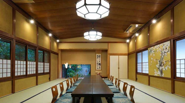 撮影限定 歴史と趣ある和モダンな祝宴会場で本格撮影 藤の写真1