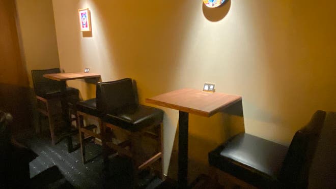 北新地のおしゃれバーでイベント・カラオケスペースとしてご活用ください!の写真3