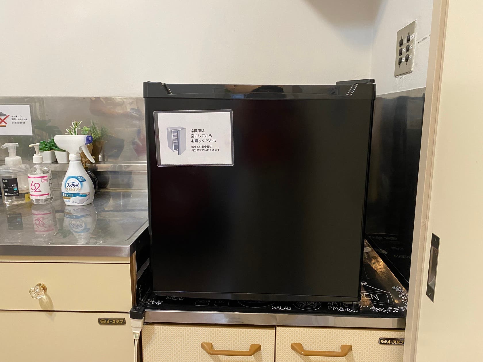 浅草駅徒歩5分・雷門から4分・銀座線田原町駅から徒歩3分のアクセスが良く明るいレンタルスペースの写真8