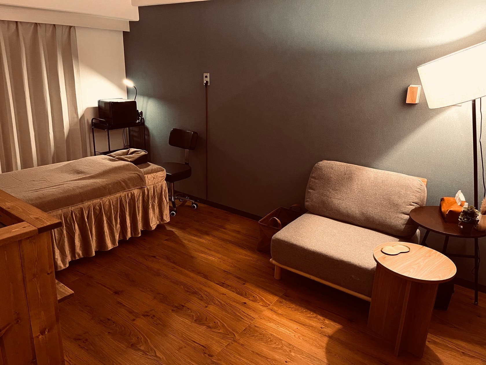 新大阪・西中島南方駅すぐ！ナチュラルでお洒落なレンタルサロン♪の写真6