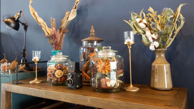 【ビターキャラメル】コンクリートやレンガの素材感を生かした インダストリアルなスタジオの写真12