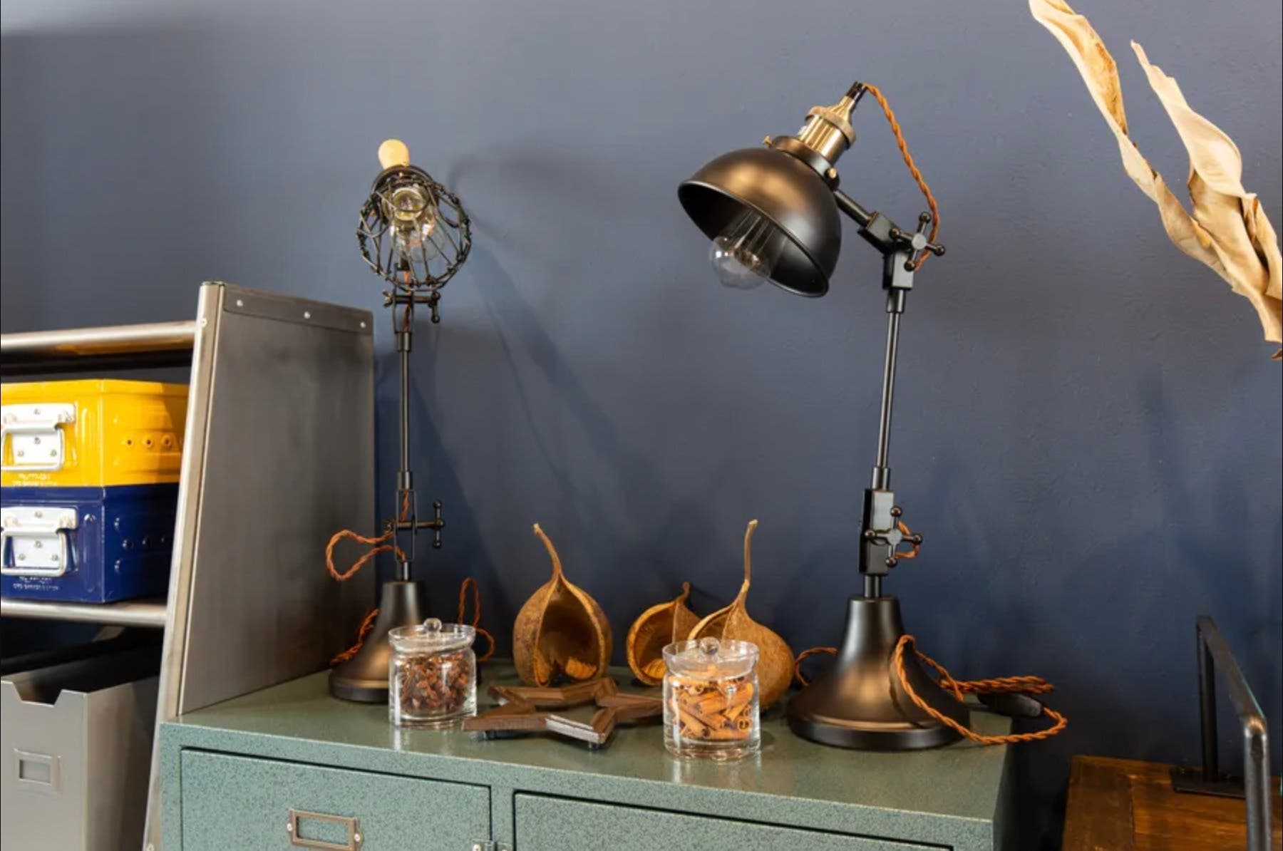 【ビターキャラメル】コンクリートやレンガの素材感を生かした インダストリアルなスタジオの写真13