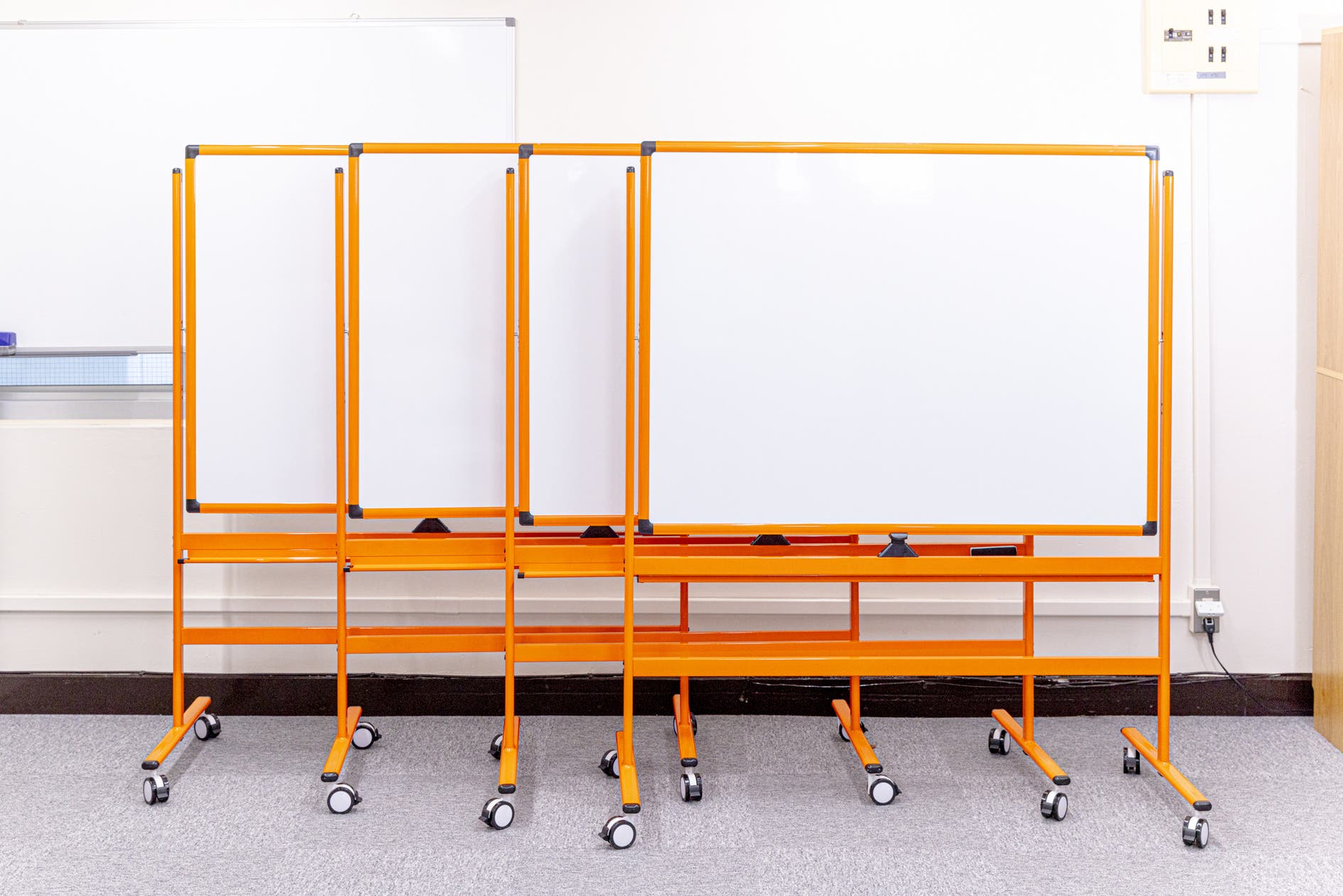 新宿・大久保駅 徒歩圏内！50名収容 ワンフロア貸切｜セミナー・交流会に最適｜土足OK｜Wi-Fi｜プロジェクター｜[14]の写真22