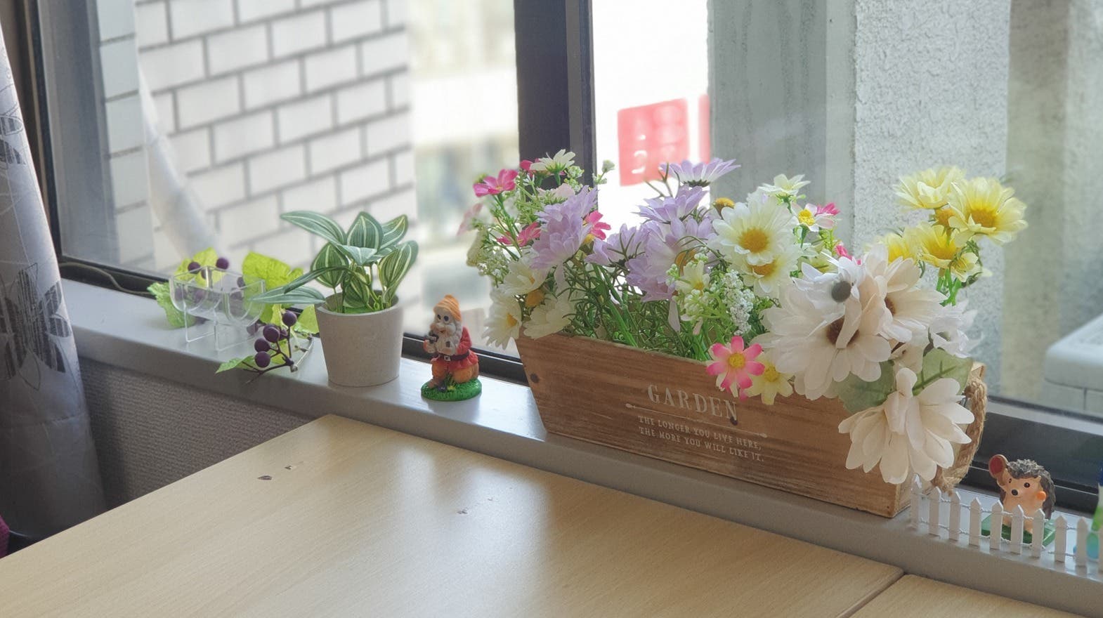 【吉祥寺駅 1分✨パルコ目の前】明るく綺麗😆疲れない椅子/4K 大画面/光有･無線/スッキリした部屋/24時可19の写真5