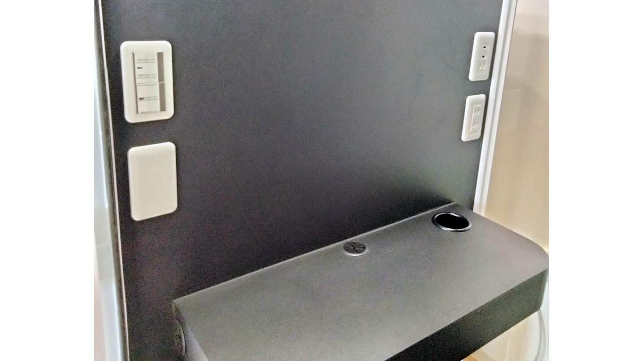 【京都 四条大宮】駅チカ、ドコモショップ内、Web会議に最適な遮音性の高い快適スペースの写真4