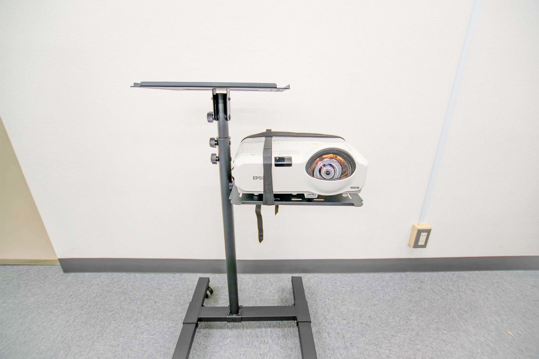 神田駅徒歩3分・秋葉原駅徒歩4分/最大48名/飲食、お酒可/セミナー/懇親会/ボードゲームの写真18