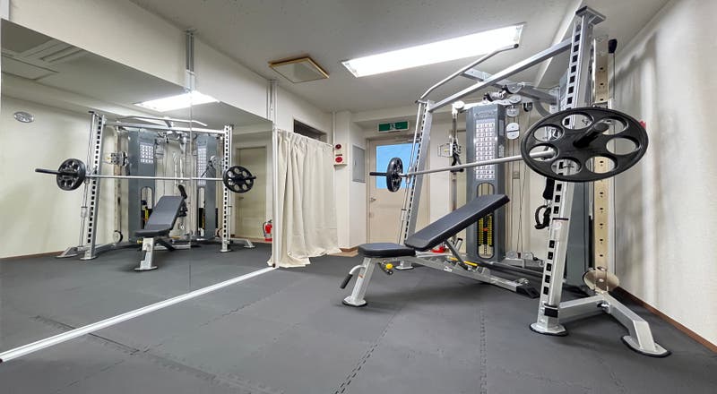 【人形町駅3分】パーソナル向けの器具完備！ 【スペース②】スミス＋マルチケーブルの部屋　MIYAZAKI GYM人形町店