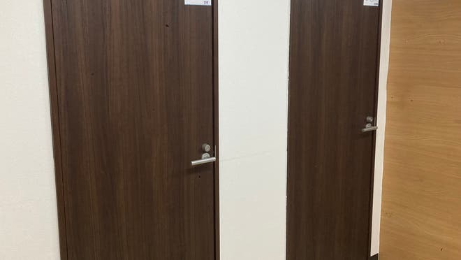 門前仲町駅から徒歩2分 椅子タイプの防音完全個室デスク席 Wi-Fi使用可!テレワークに!の写真2