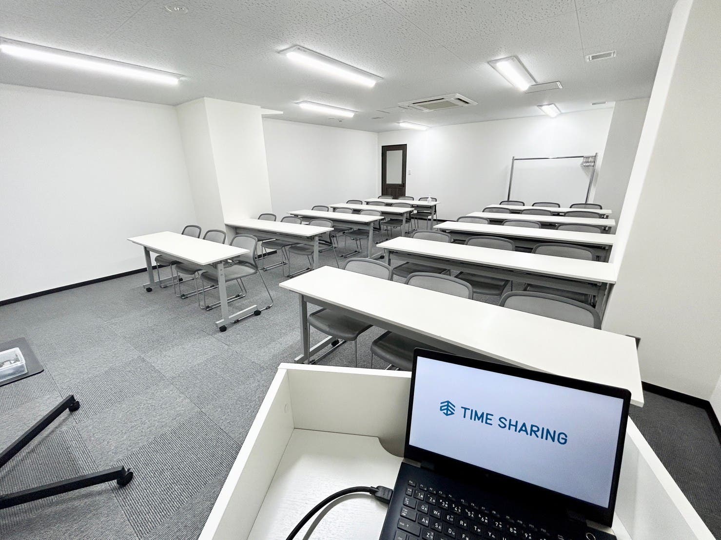 3C【関内駅 3分】オプション料金0円で設備・備品使い放題!WiFi無料♥便利な駅近の写真2