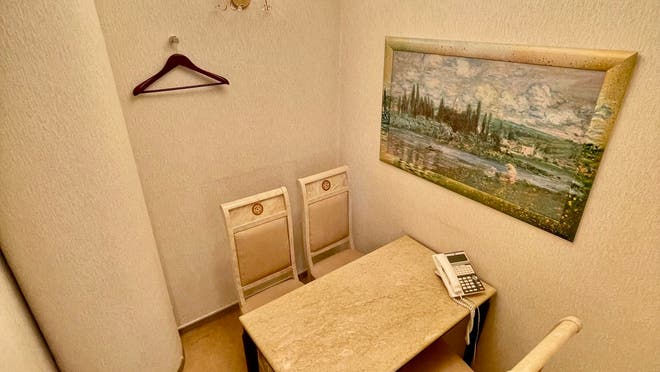 【個室(大)レンタル】~平日20%OFF!~ 谷町九丁目駅徒歩1分✨ヨーロピアン基調の落ち着いた店内で自分らしくワークライフ✨の写真13