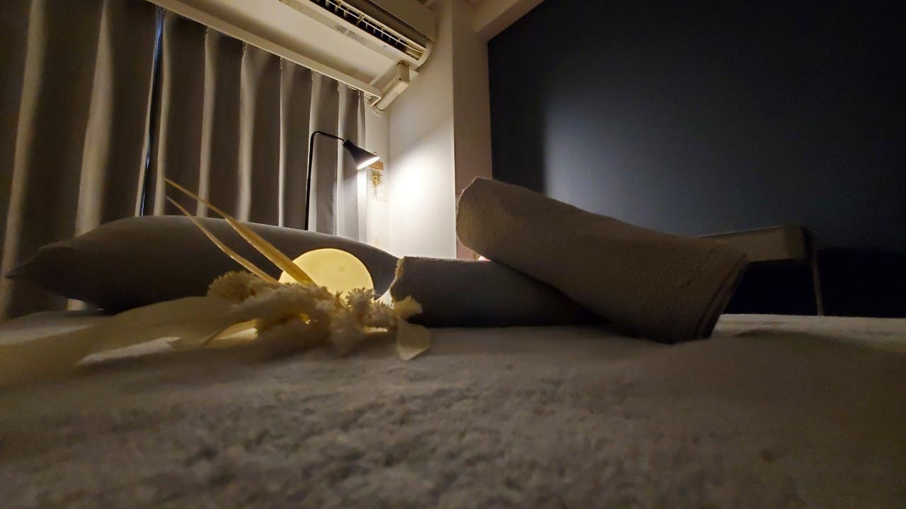 梅田駅・大阪駅から徒歩圏内！電動昇降リクライニング式ベッド・備品充実∣レンタルサロンACE梅田店の写真5