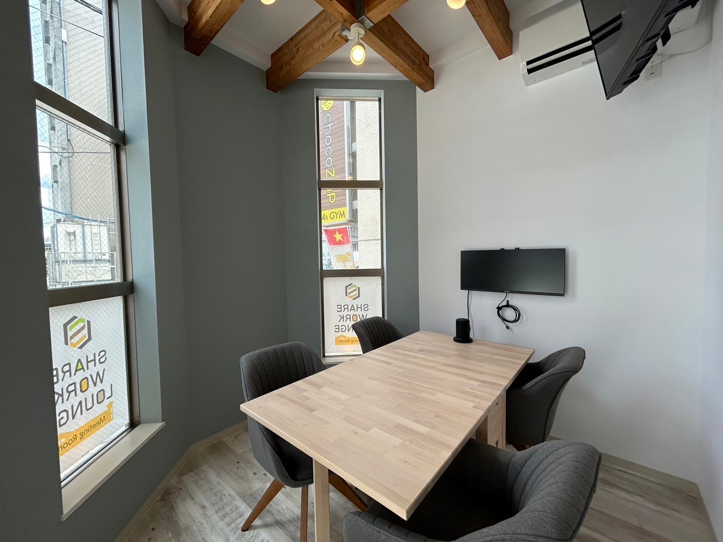 ◇国府宮駅徒歩１分＆駐車場完備【完全個室のレンタルスペース】Web会議/テレワーク/商談/自習の写真1