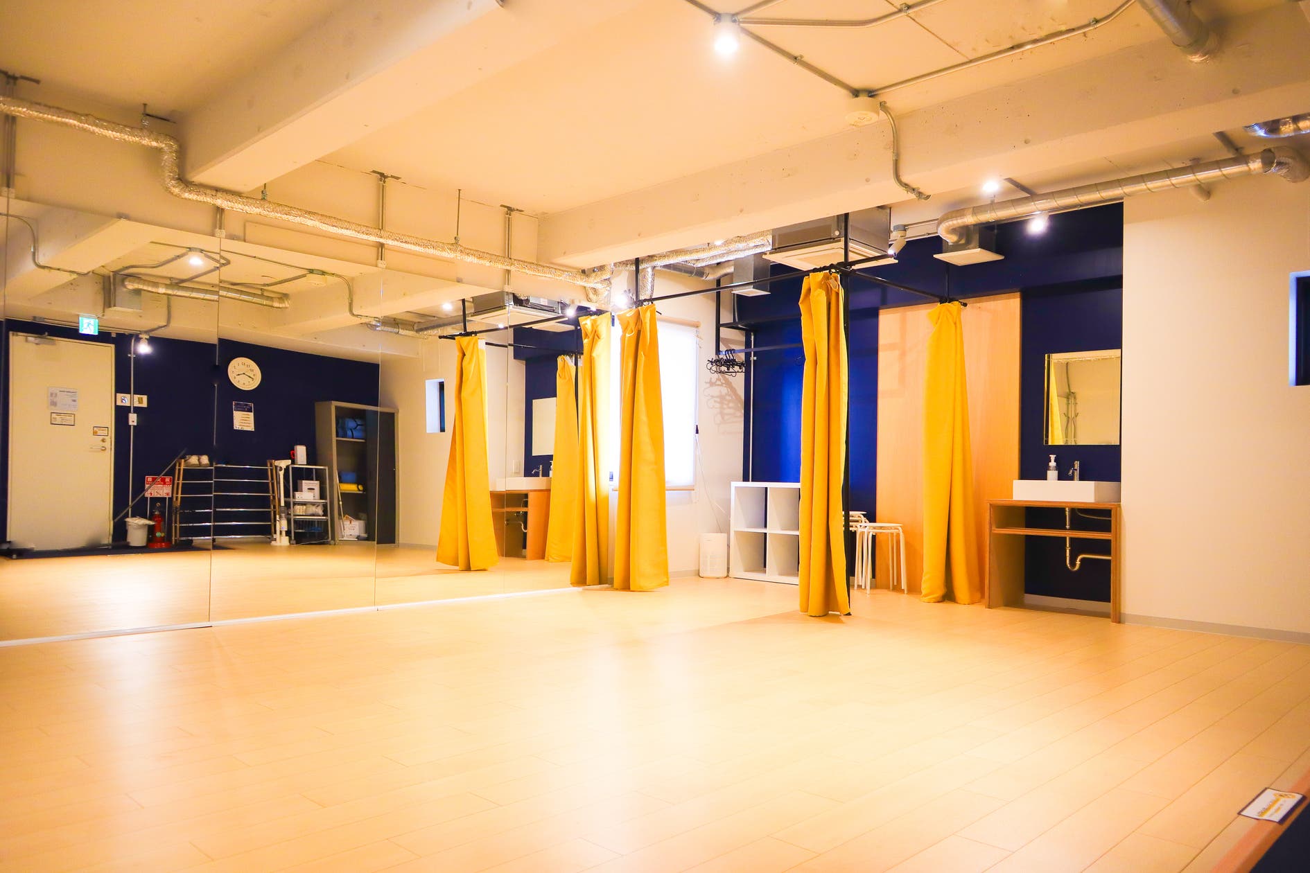 【🌟三角公園目の前🌟】ダンスもできるレンタルスタジオ｜24時間利用可能⏰幅5.4ｍ高さ2ｍの大型鏡の写真15
