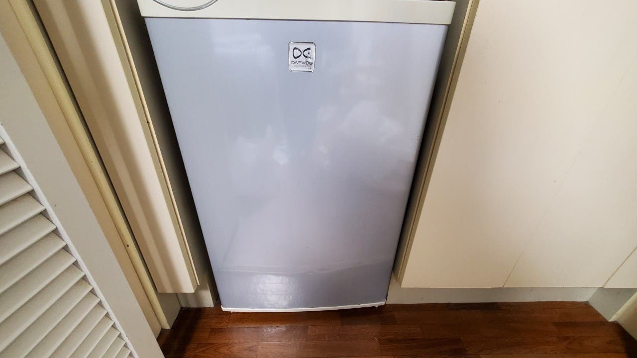 梅田駅・大阪駅から徒歩圏内！電動昇降リクライニング式ベッド・備品充実∣レンタルサロンACE梅田店の写真18