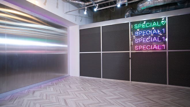 【中目黒駅90秒お洒落で映える大型スタジオ】大きな鏡/テレビ収録/動画撮影/ライブ配信/ダンス/講演/高音質/24時間可の写真3