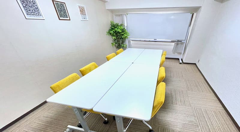 ＜マルチプルスペース＞新大阪駅東口目の前👀完全個室🚪光回線Wi-Fi📶モニター🖥️テレワーク/ZOOM/会議