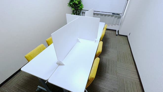 <マルチプルスペース>新大阪駅東口目の前👀完全個室🚪光回線Wi-Fi📶モニター🖥️テレワーク/ZOOM/会議/ワークショップの写真3