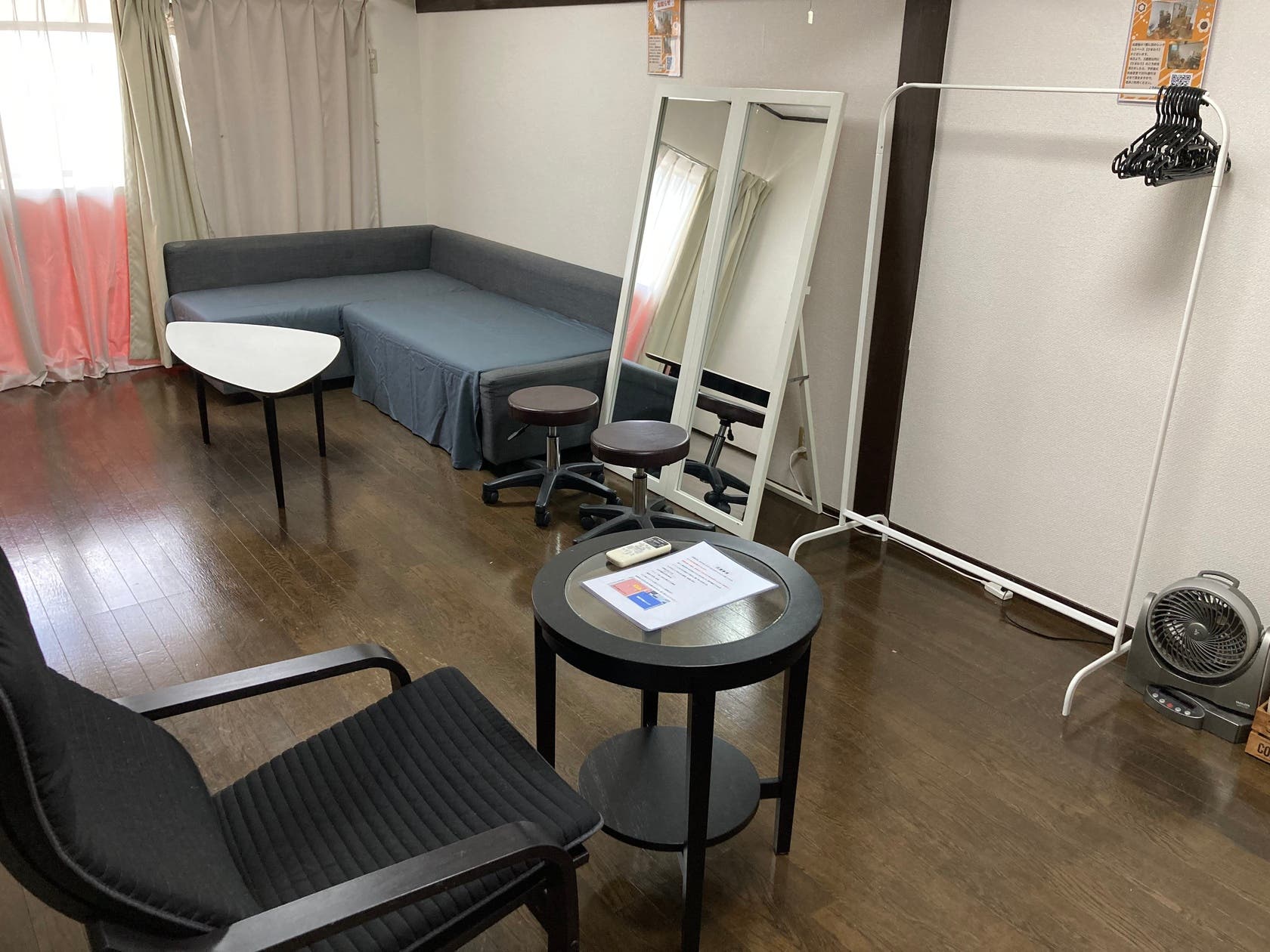 新宿超高層ビル群を一望！都庁・パークハイアット東京などの摩天楼を背景に撮影できる屋上スペース/無料更衣室完備の写真28