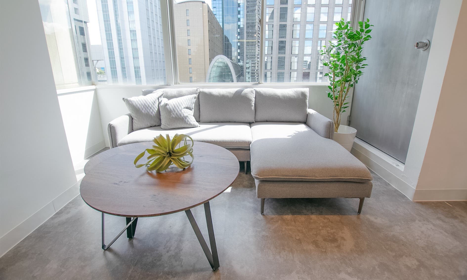 【西新宿駅1分】ベストホスト賞受賞/最大30名・24H/スクリーン100㌅/フロア貸切/パーティ🎉セミナー🌟女子会/ゲームの写真15