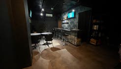 神田駅北口徒歩1分/おしゃれなBar🍸/カラオケ付き🎤/最大20名/パーティ🎂/女子会👩/オフ会の写真3