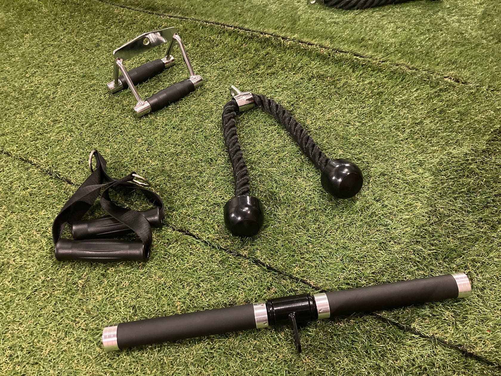 【代々木駅2分/新宿駅7分】綺麗な内装✨マルチマシン・可変式ダンベル完備🏋️‍♀️の写真6