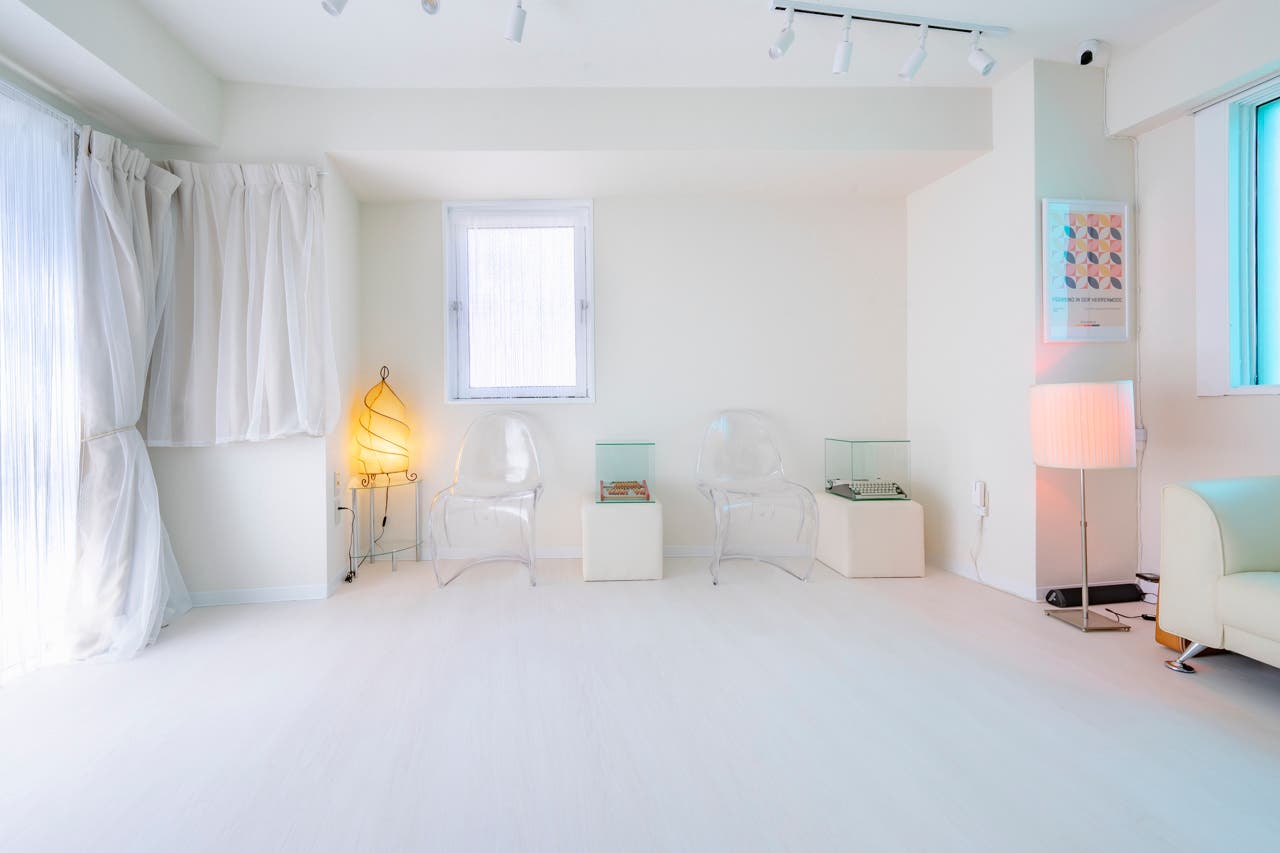 【リンバケ】駅1分✨自然光✨白基調✨ブランド家具✨おしゃれ✨ポートレート✨クリスマスツリー✨コスプレ✨物撮り✨インタビューの写真6