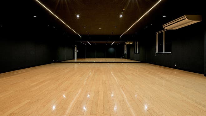 100㎡で山形県最大級の広さ!駐車場6台付、北山形駅から徒歩12分(レンタルスタジオ・グラシーズ山形薬師町店)の写真1