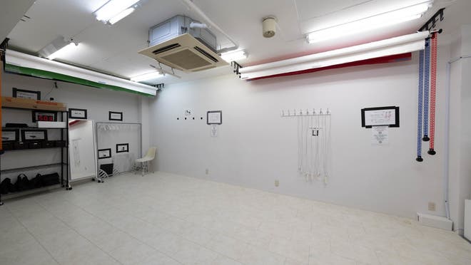 【本格撮影スタジオが1H/3300円〜】上野・浅草の天高2.8mの無料機材多数の超ハイコスパの撮影スタジオの写真2
