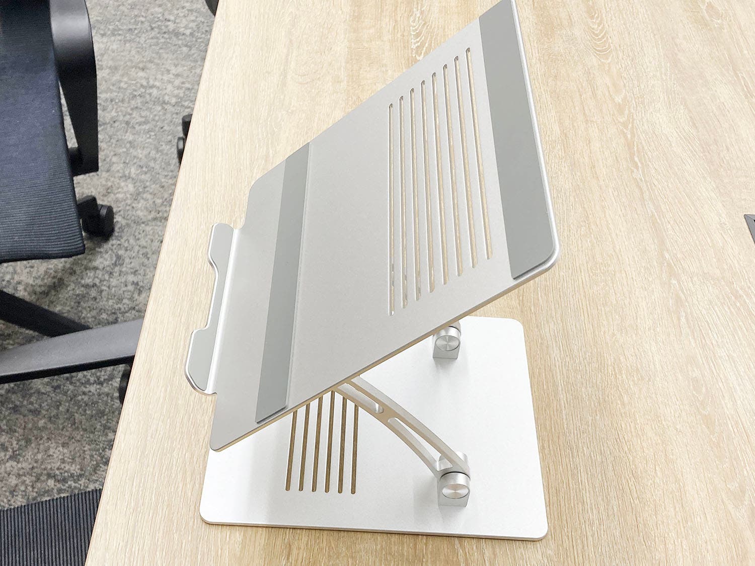 ✨12~1月値下げ中✨【大宮駅東口２分】✨ WiFi無料・ドリンク 大会議室【固定式机タイプ】No.101の写真7