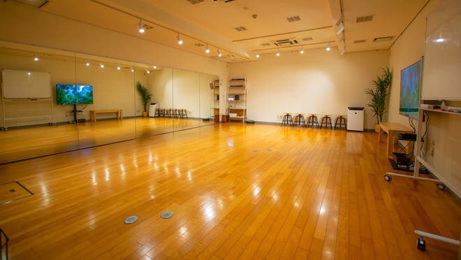 🉐24時間営業!三鷹駅徒歩6分 約50㎡のスタジオ/幅6m大型鏡 ダンス・ヨガ・ビジネス・セミナー・舞台・武道・撮影など多目的の写真3