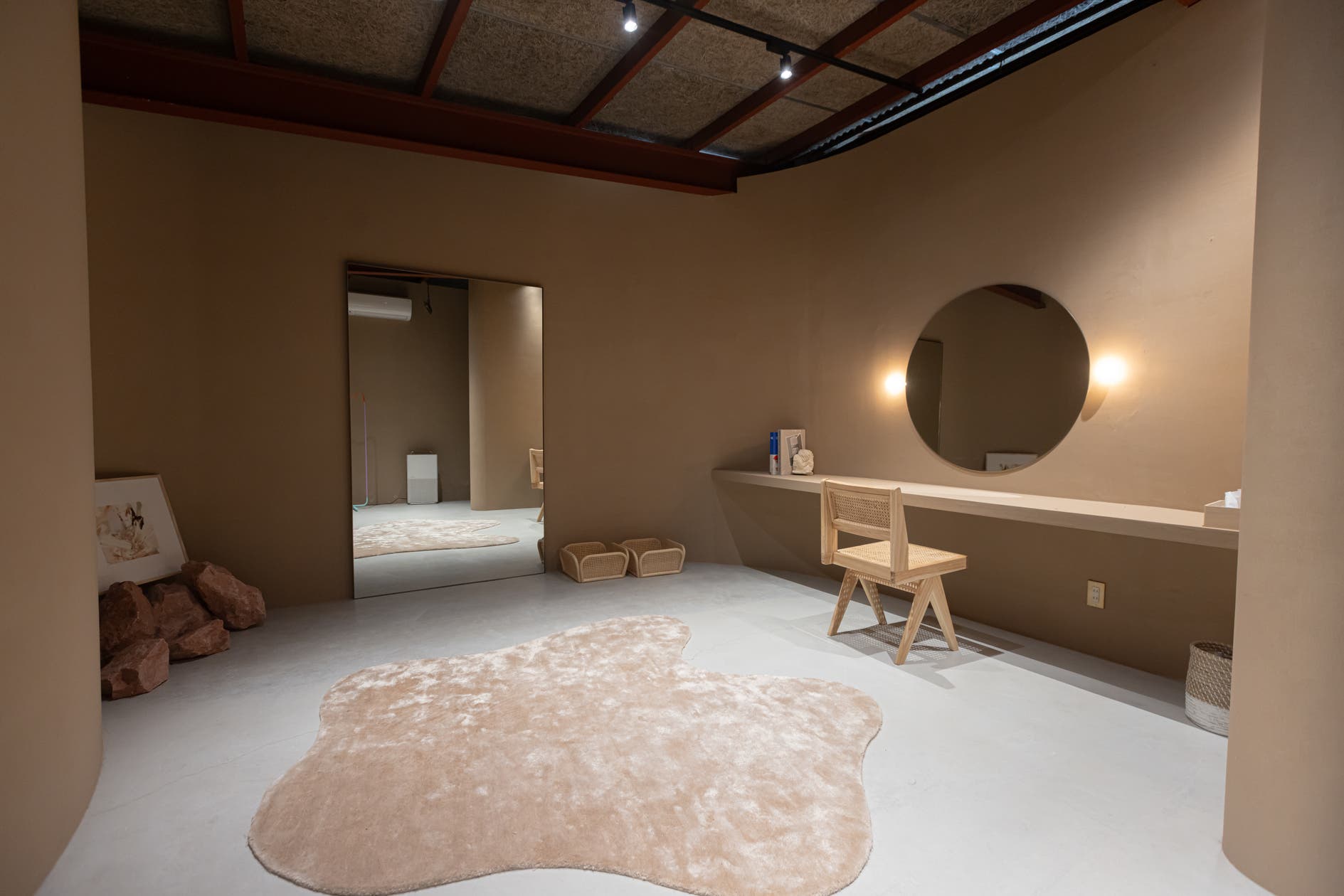 【工場跡地をリノベーションしたスタジオ】天井の高い広々グレースペース/写真撮影/岸和田和泉ICから車で10分の写真14