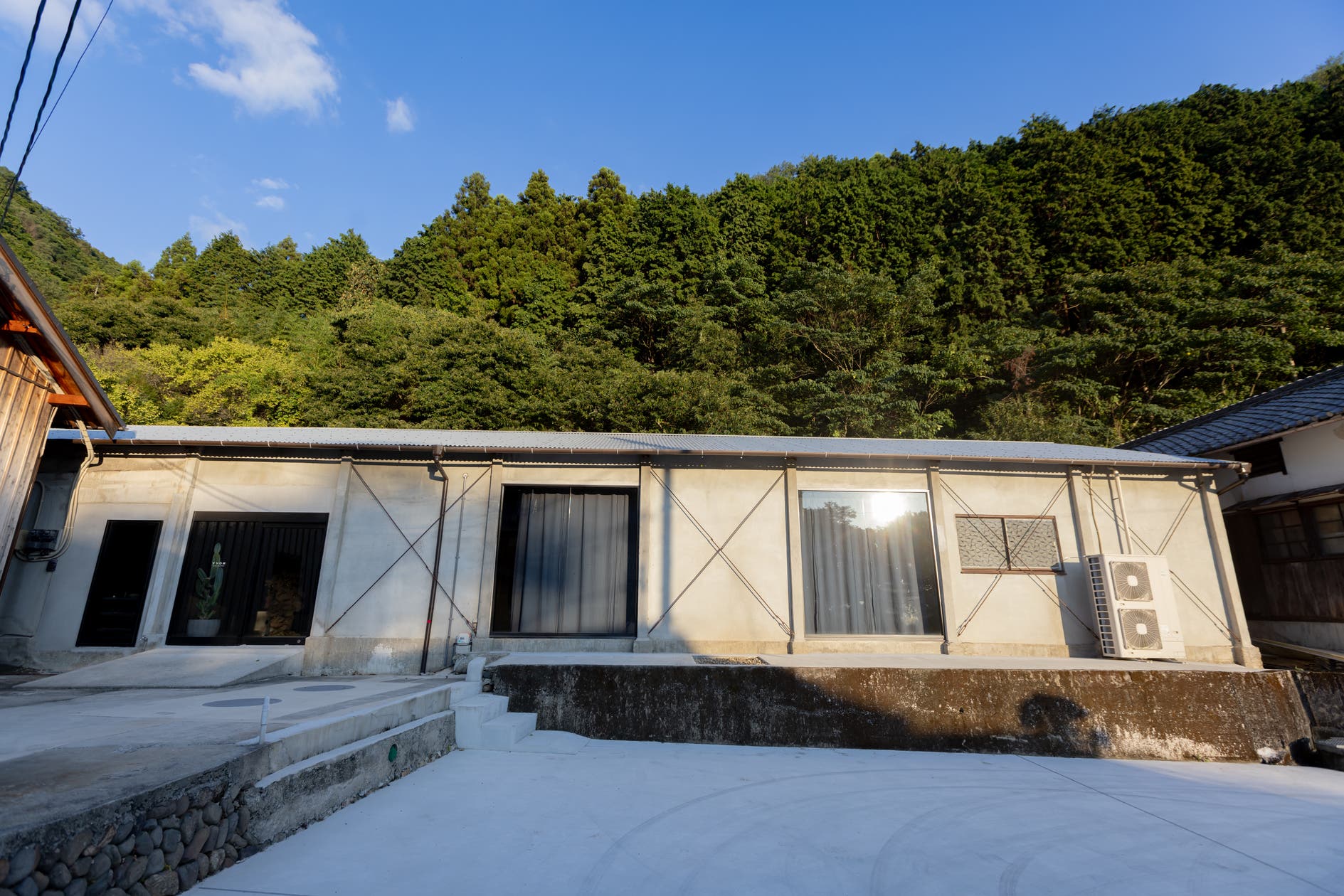 【工場跡地をリノベーションしたスタジオ】天井の高い広々グレースペース/写真撮影/岸和田和泉ICから車で10分の写真18