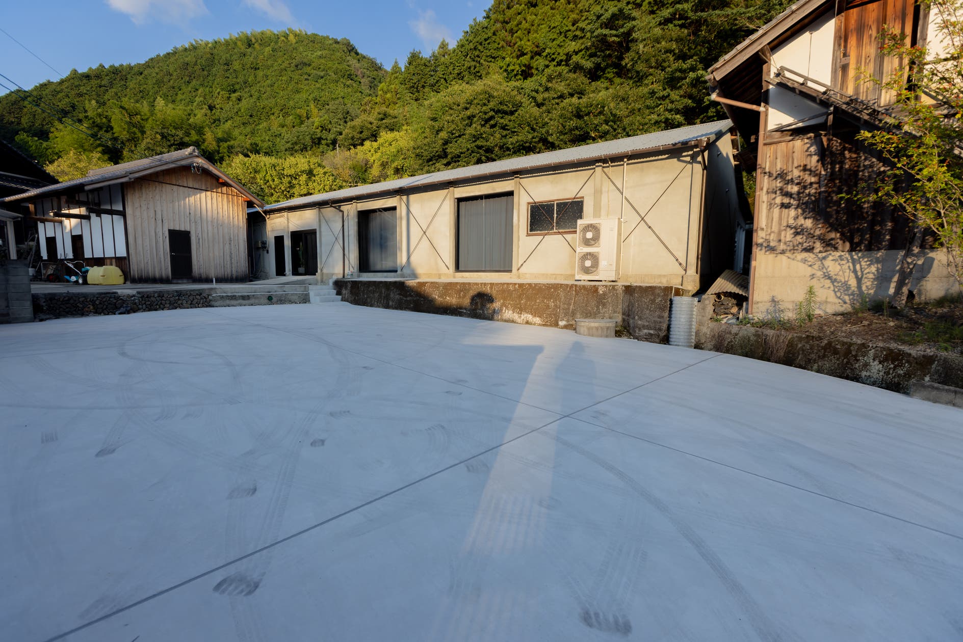 【工場跡地をリノベーションしたスタジオ】天井の高い広々グレースペース/写真撮影/岸和田和泉ICから車で10分の写真19