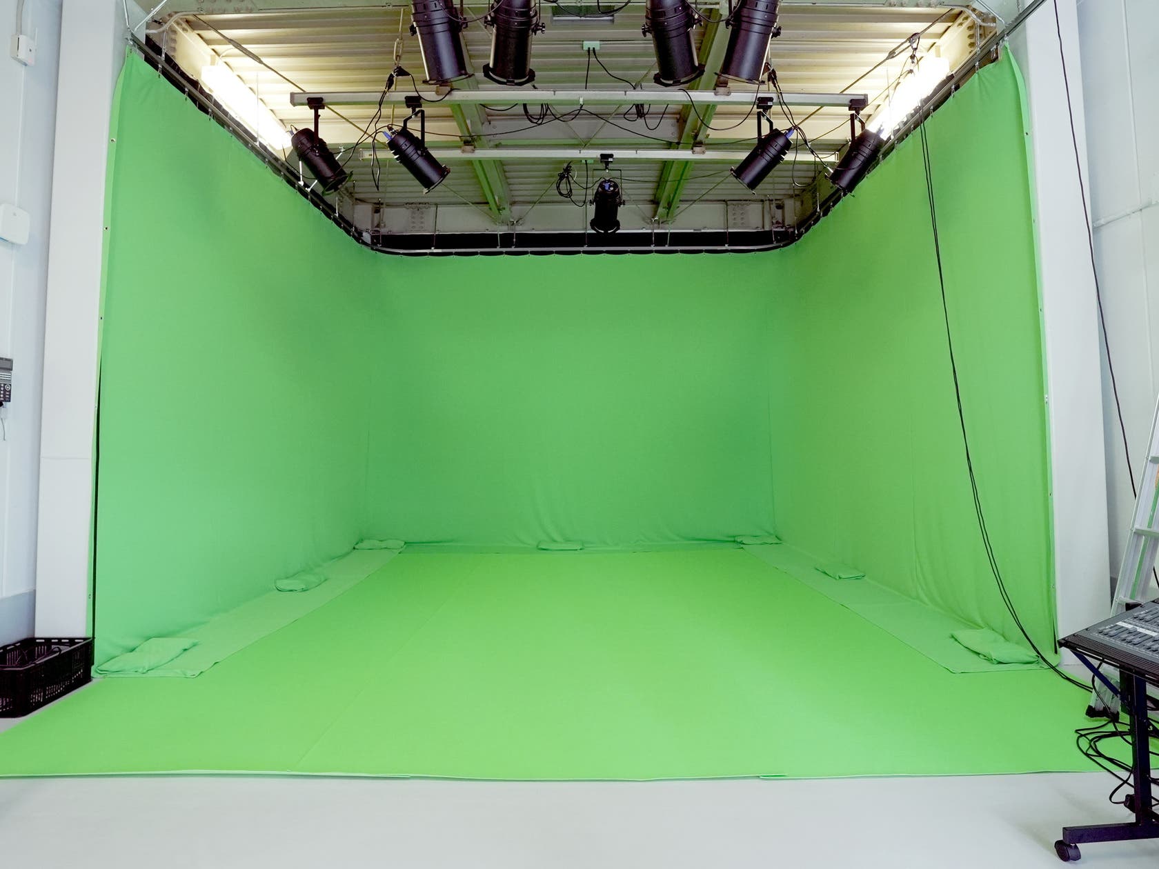 撮影スタジオ／フォト／ムービー／ライブ配信／イベント利用も可能の写真3