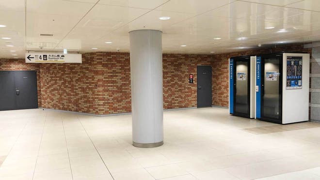 【テレキューブ】日本大通り駅の個室型ワークブース(189-01)です。視線と音を遮る、プライベートな集中環境。の写真1