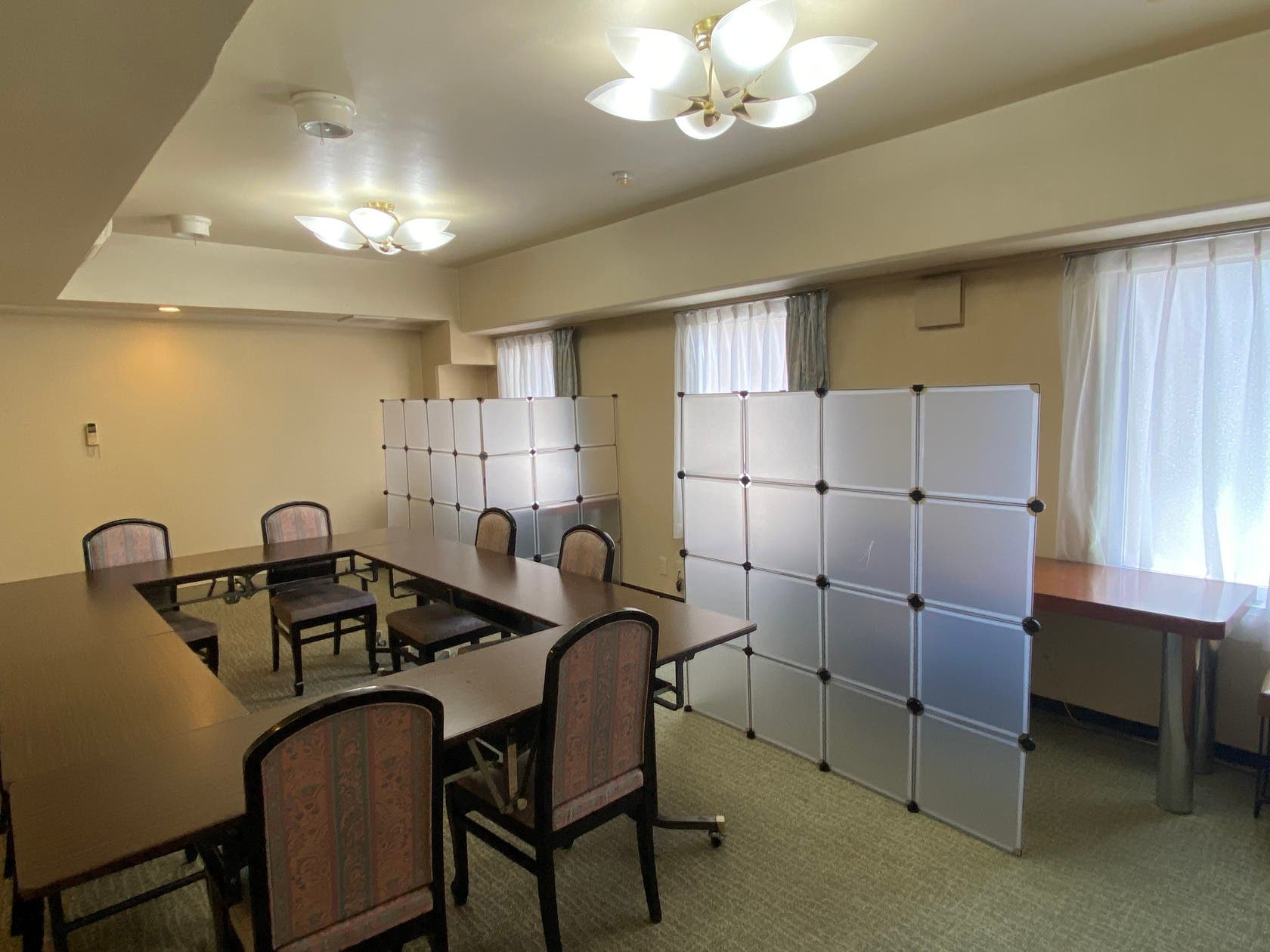 堺駅徒歩5分《ホテルの中の会議室》 打ち合わせ・コワーキング・小会議・面談・面接にピッタリ！の写真5