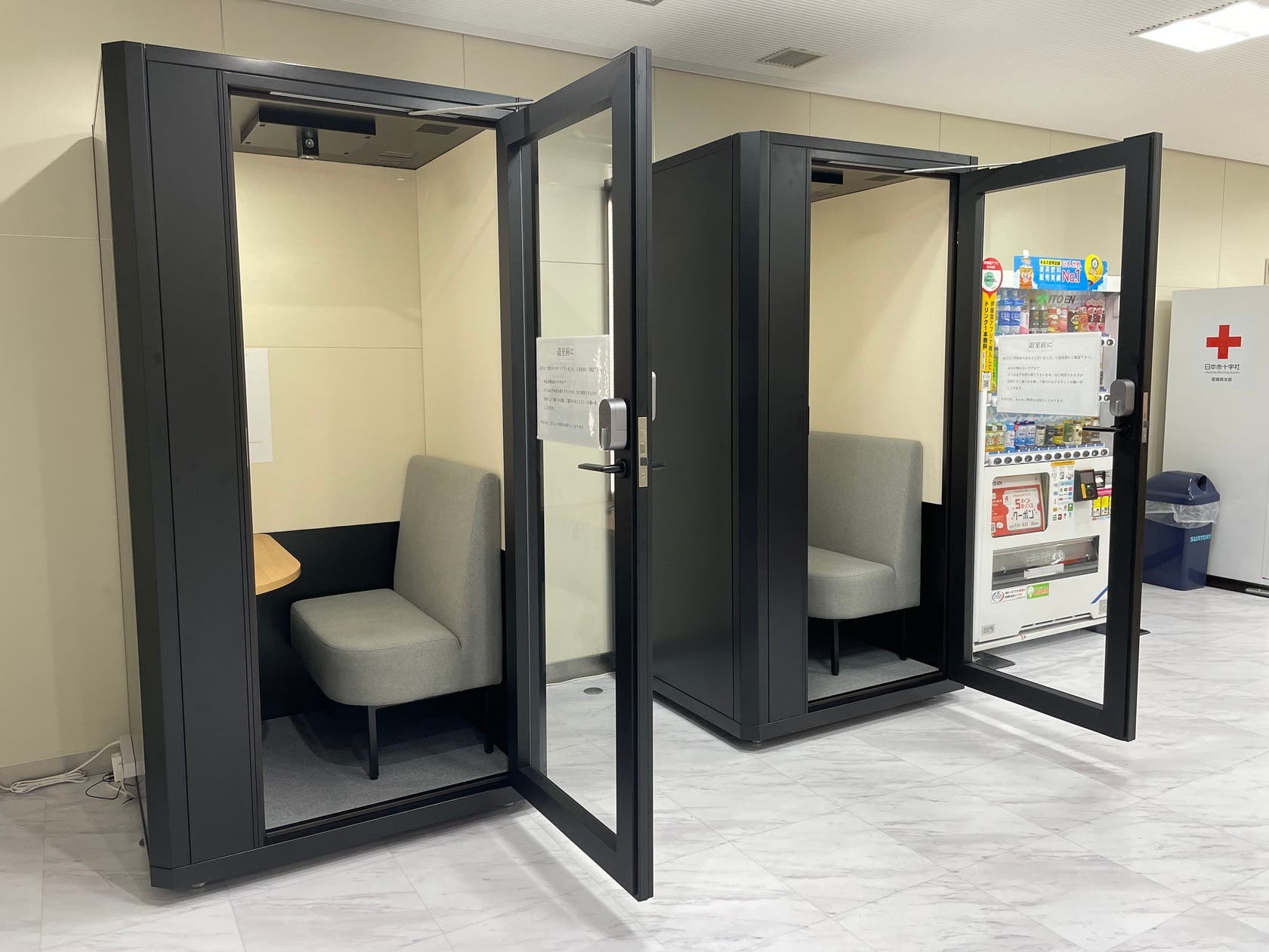 ☆テレワークブース松山空港BＯＯＴＨ２☆１階到着ロビーのジェットスターカウンター前！！の写真7