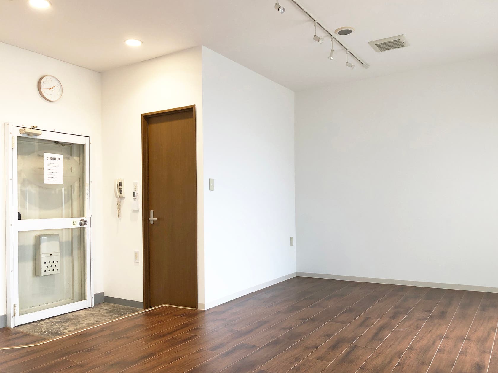 【西長堀・西大橋・桜川駅近】公園の緑に囲まれヨガ・撮影・ダンススタジオに最適！動画・写真撮影も南堀江のレンタルスタジオULTRAの写真8